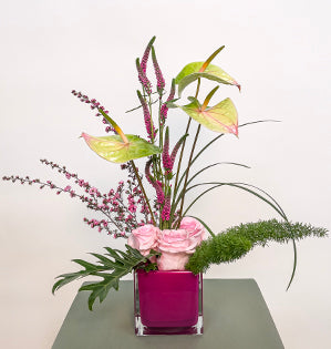 Linear Floral Arrangement - Step-By-Step Tutorial